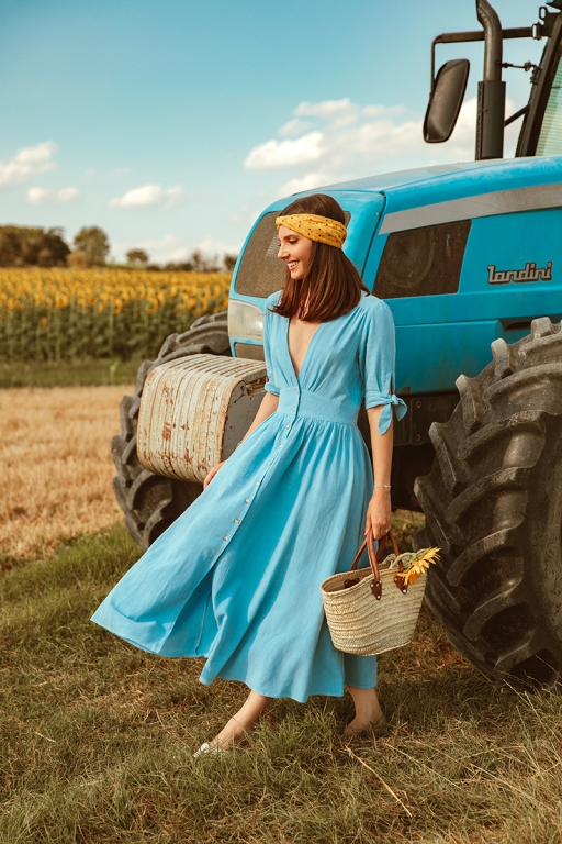 Tuscany Sunflower Field – Larisa Costea